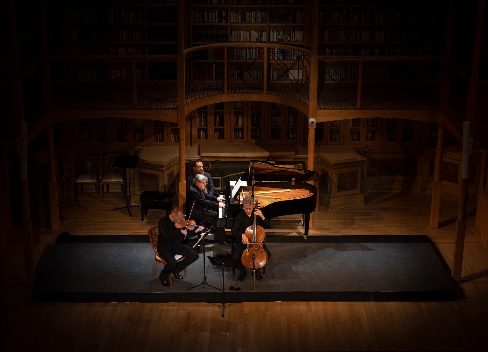 Trío Wanderer conquista el Ciclo de Adviento