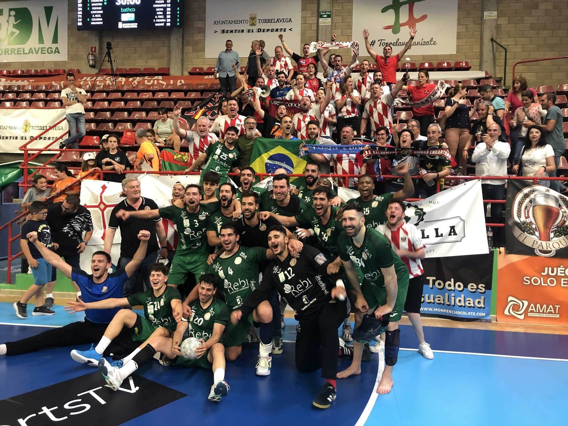 El balonmano de Cuenca y su afición hacen historia al coronarse como ...