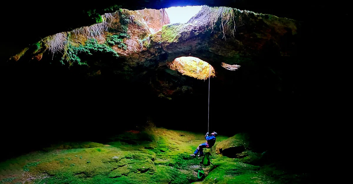 Conoce la Boca del Infierno y la Sima del Campo con Priego Activo